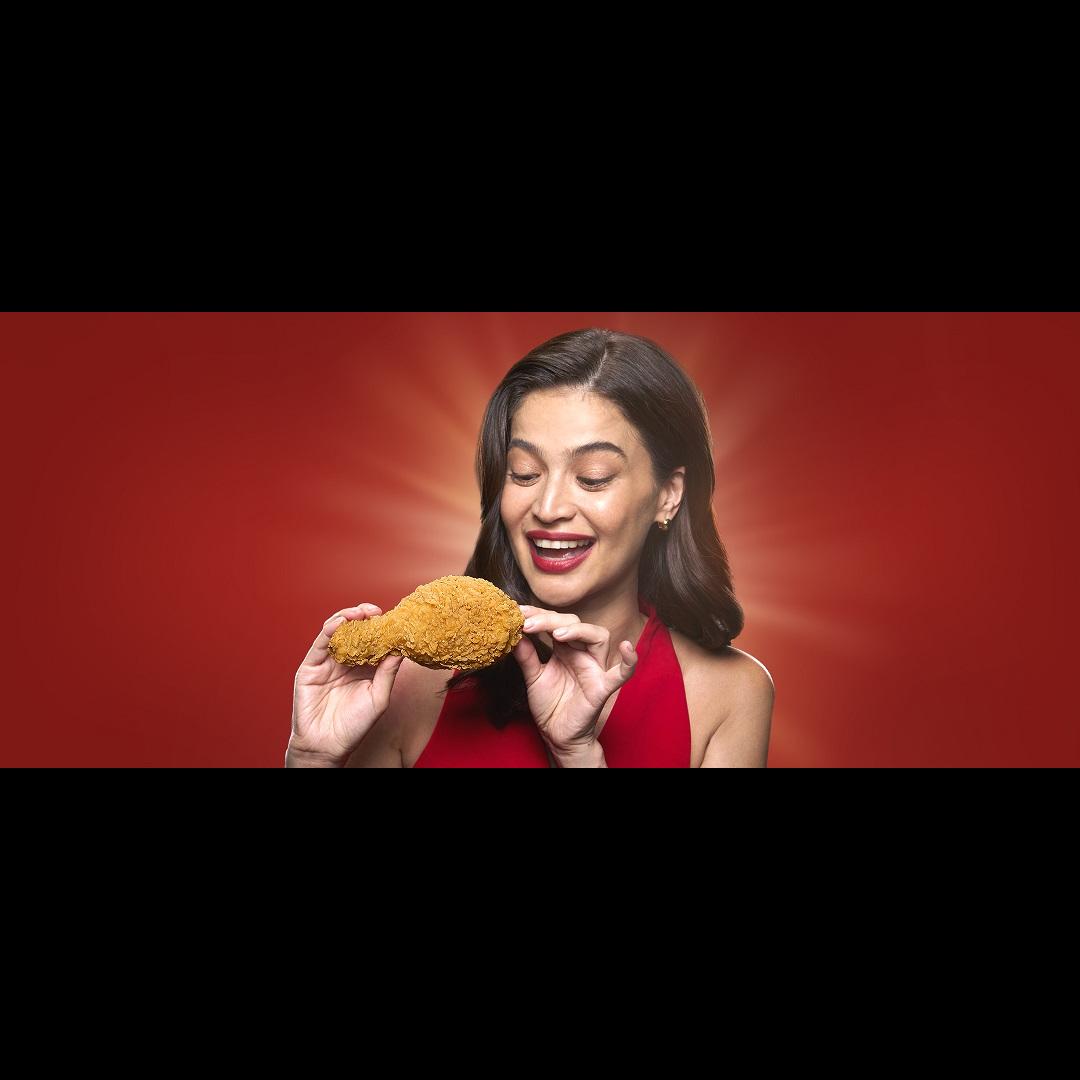 Jollibee Shines Spotlight on the Craft Behind Iconic Chickenjoy